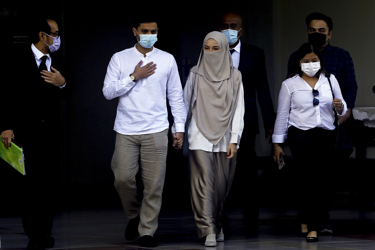 Neelofa, hubby claim trial to violating SOPs | MalaysiaNow