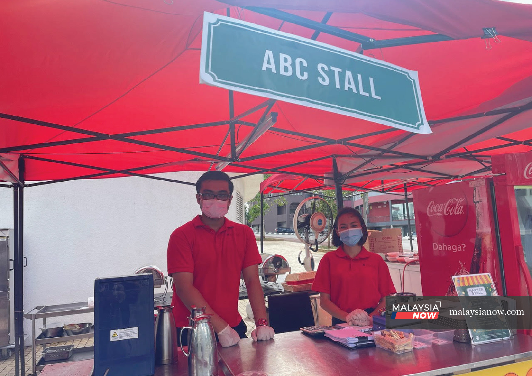 Restoran hotel lima bintang di Kuching beralih ke jalanan selepas ...