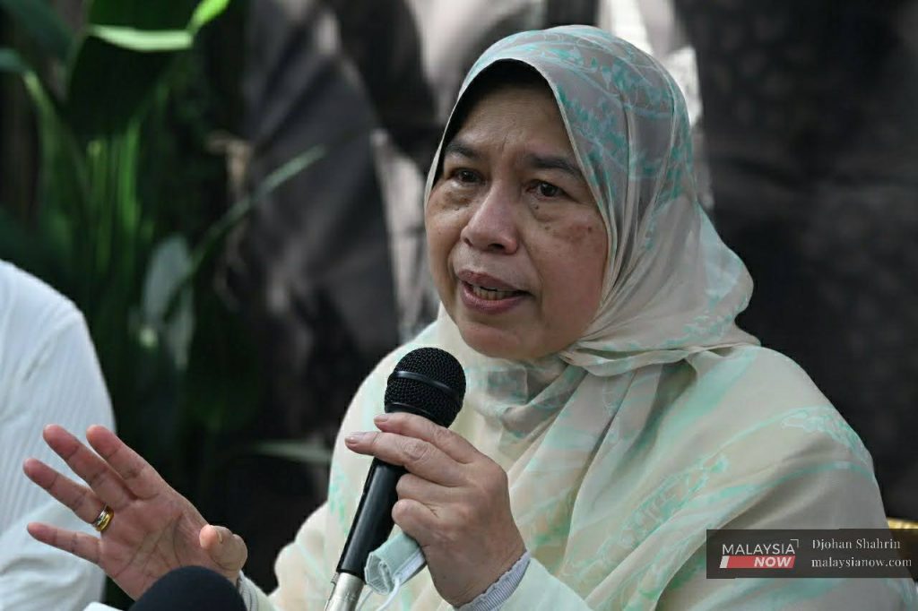 Zuraida to bring citizenship of illegitimate child to Cabinet | MalaysiaNow