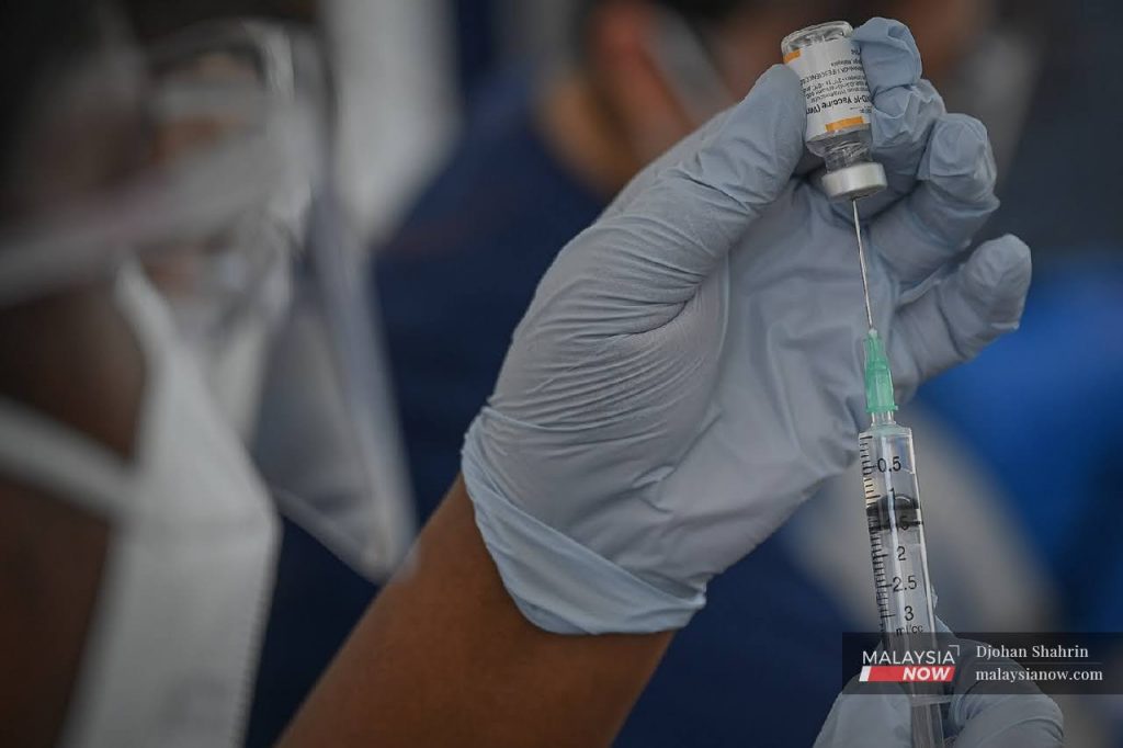 Sinovac regimen gets strong boost from Pfizer, AstraZeneca or J&J jabs ...