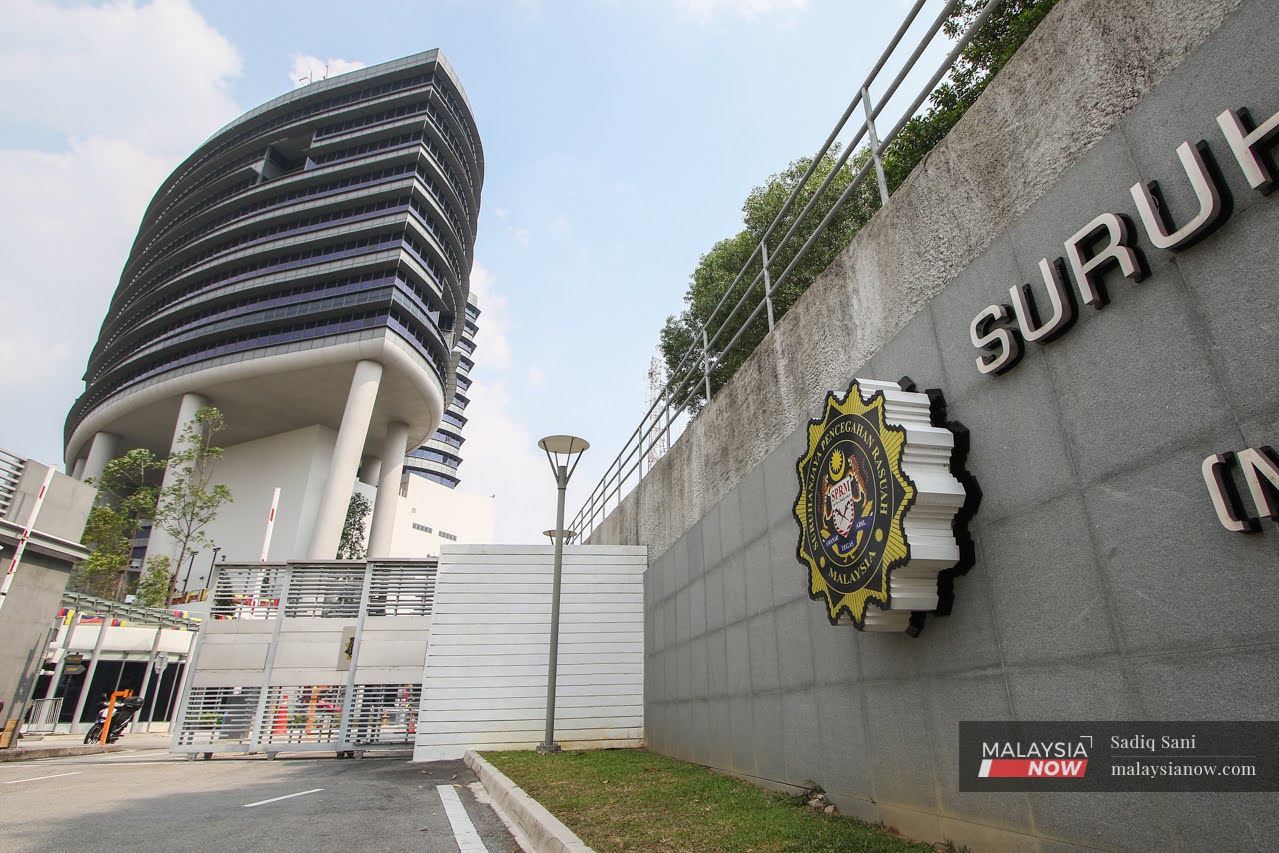 MACC raids Mara HQ, Mara Corp offices in KL over claims of power abuse ...