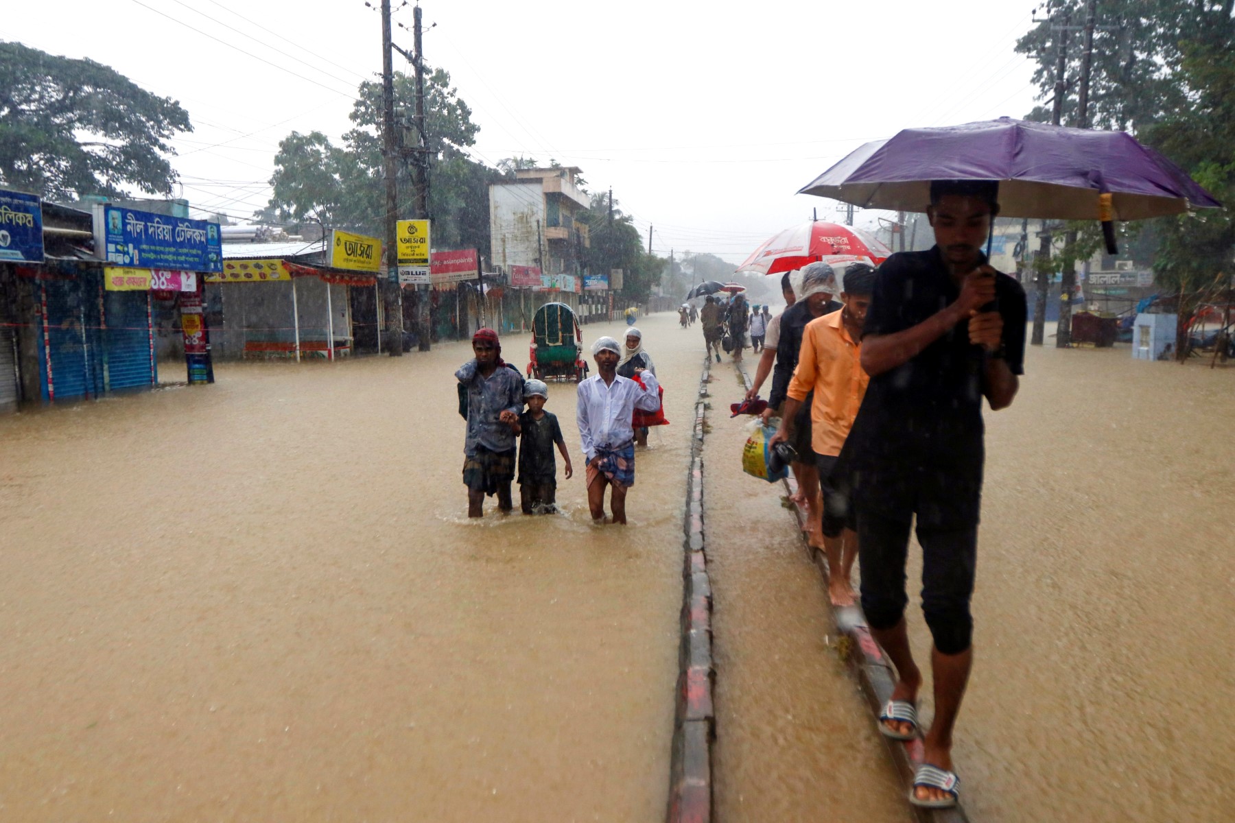 59 dead, millions stranded as floods hit Bangladesh, India | MalaysiaNow